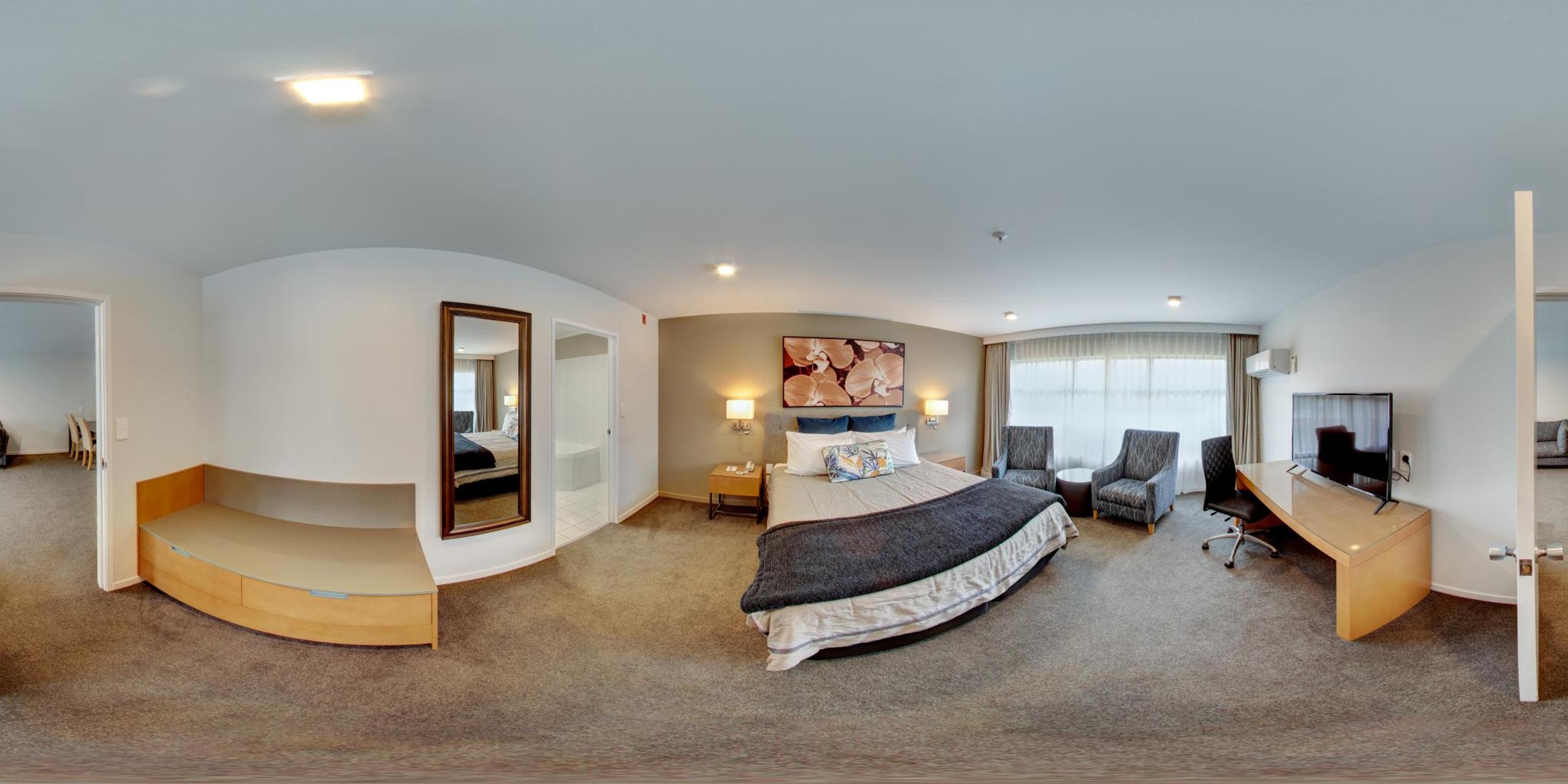 Distinction Hamilton Hotel & Conference Centre, Hamilton (updated ...