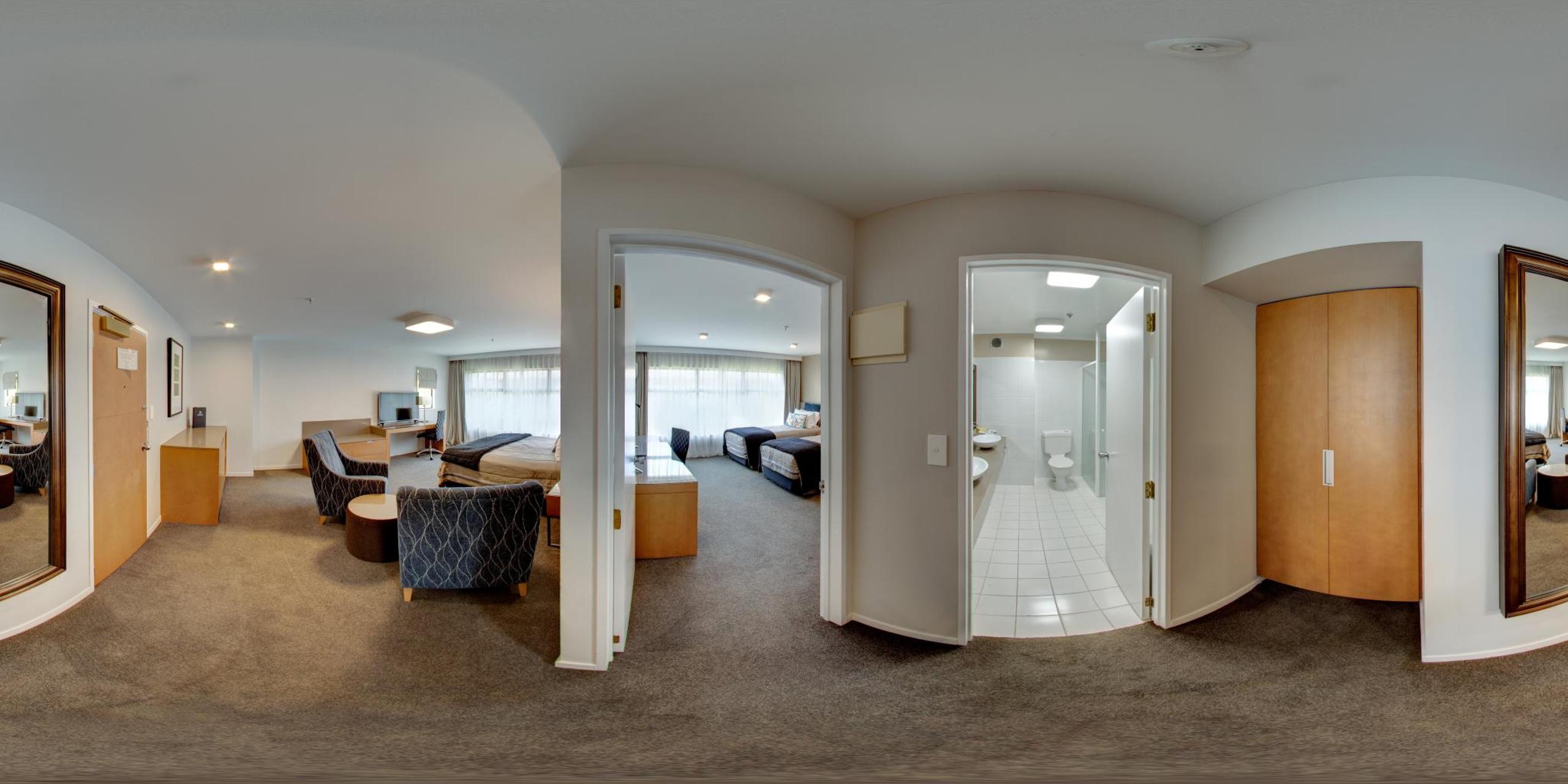 Distinction Hamilton Hotel & Conference Centre, Hamilton (updated ...