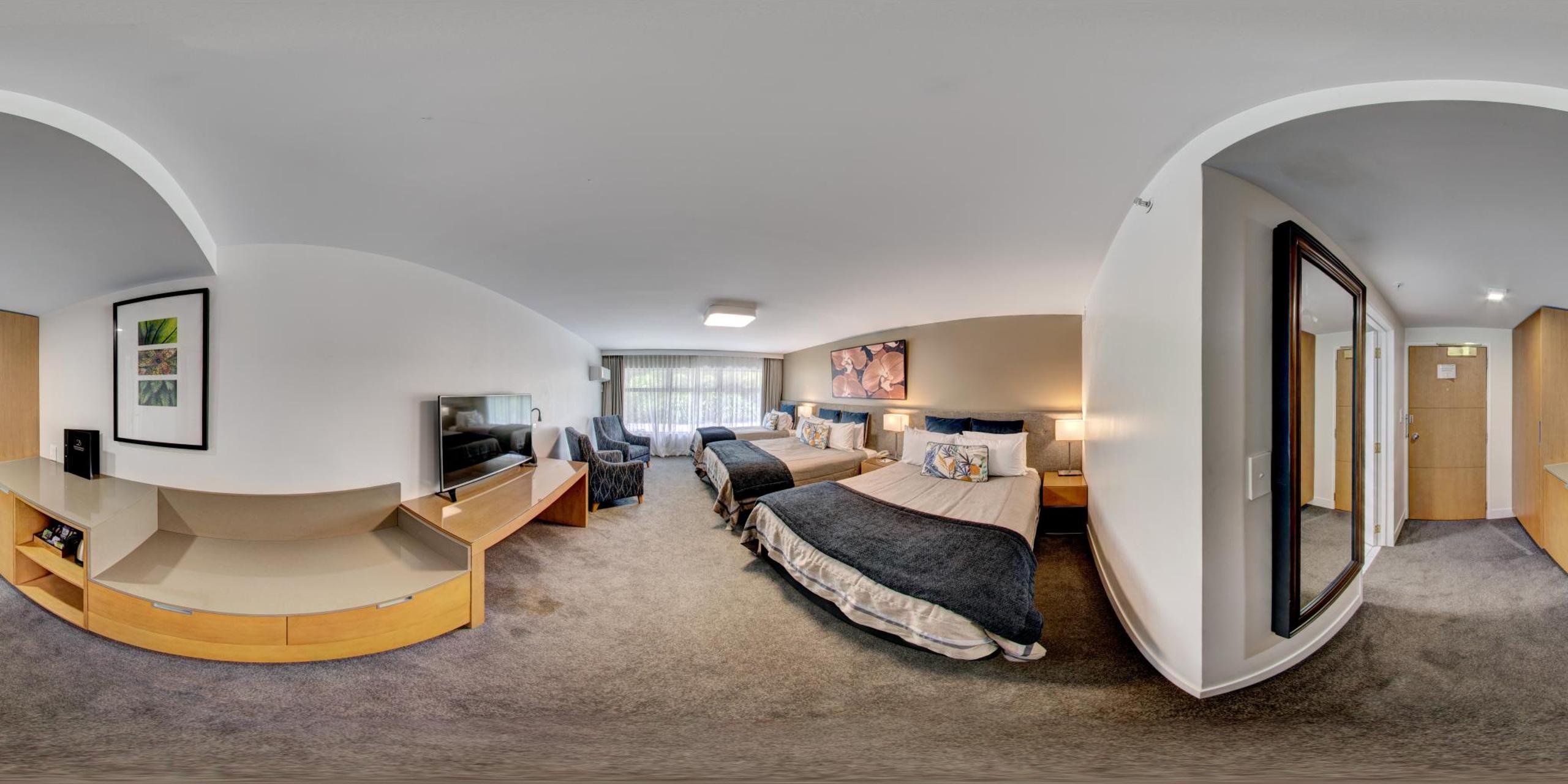 Distinction Hamilton Hotel & Conference Centre, Hamilton (updated ...