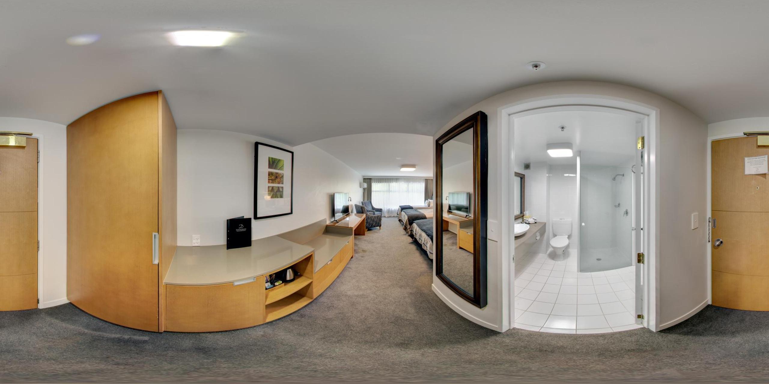 Distinction Hamilton Hotel & Conference Centre, Hamilton (updated ...