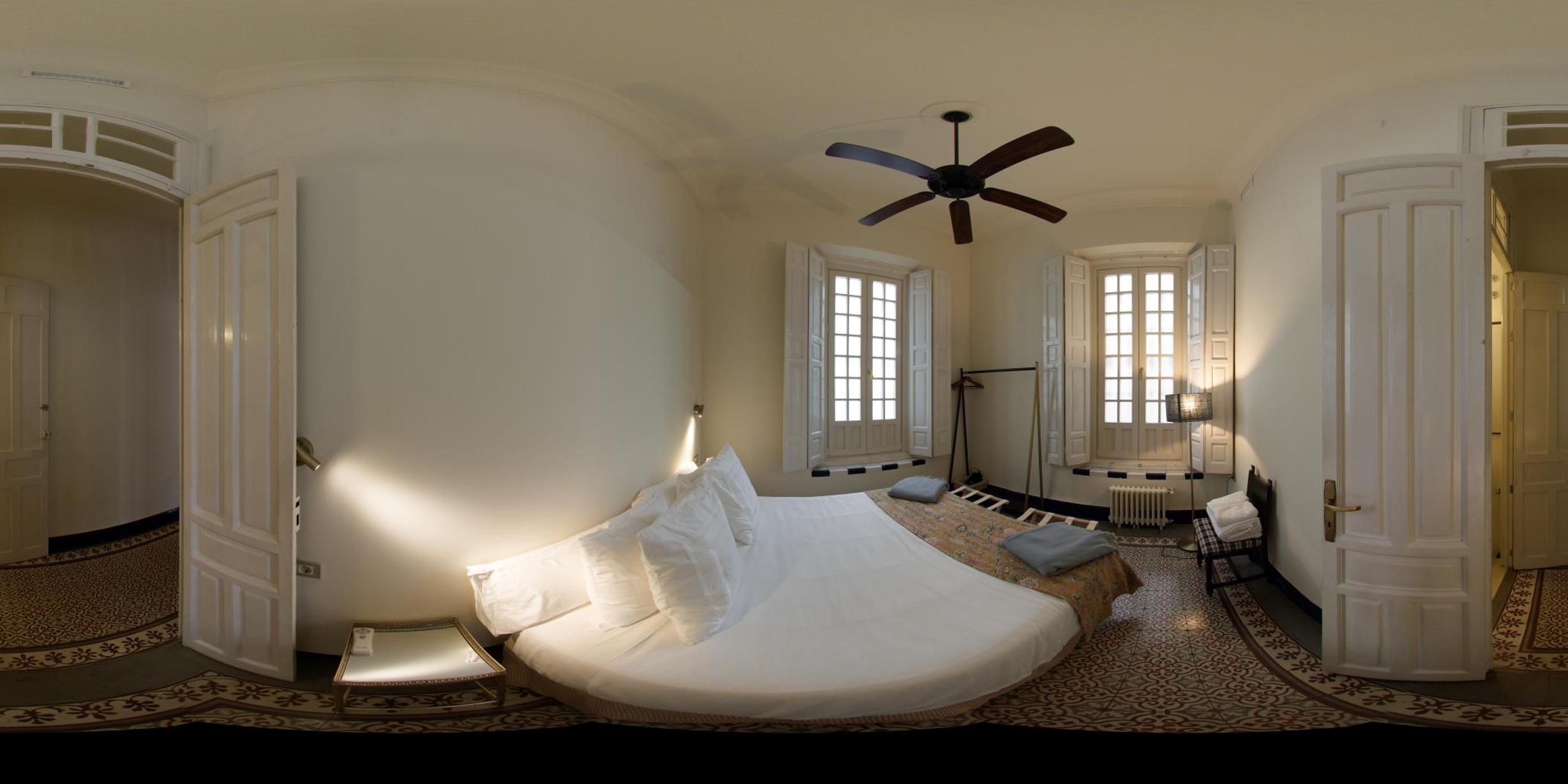 Villa Alfonso, Restored Palace House with gardens and Monuments Views ...