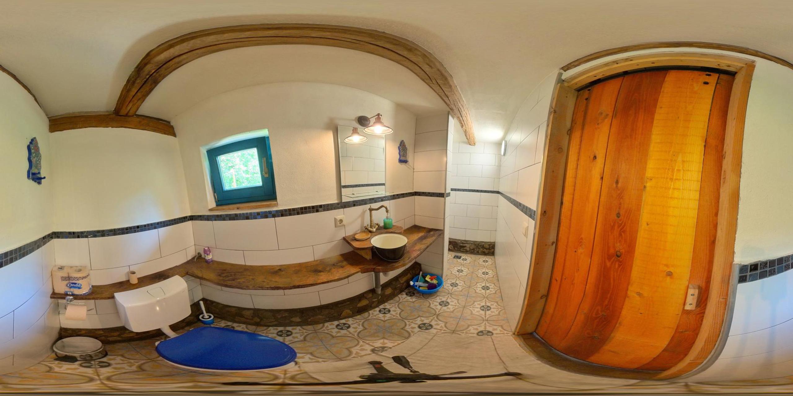 Casa Strâmbă, Zece Hotare (updated prices 2025)