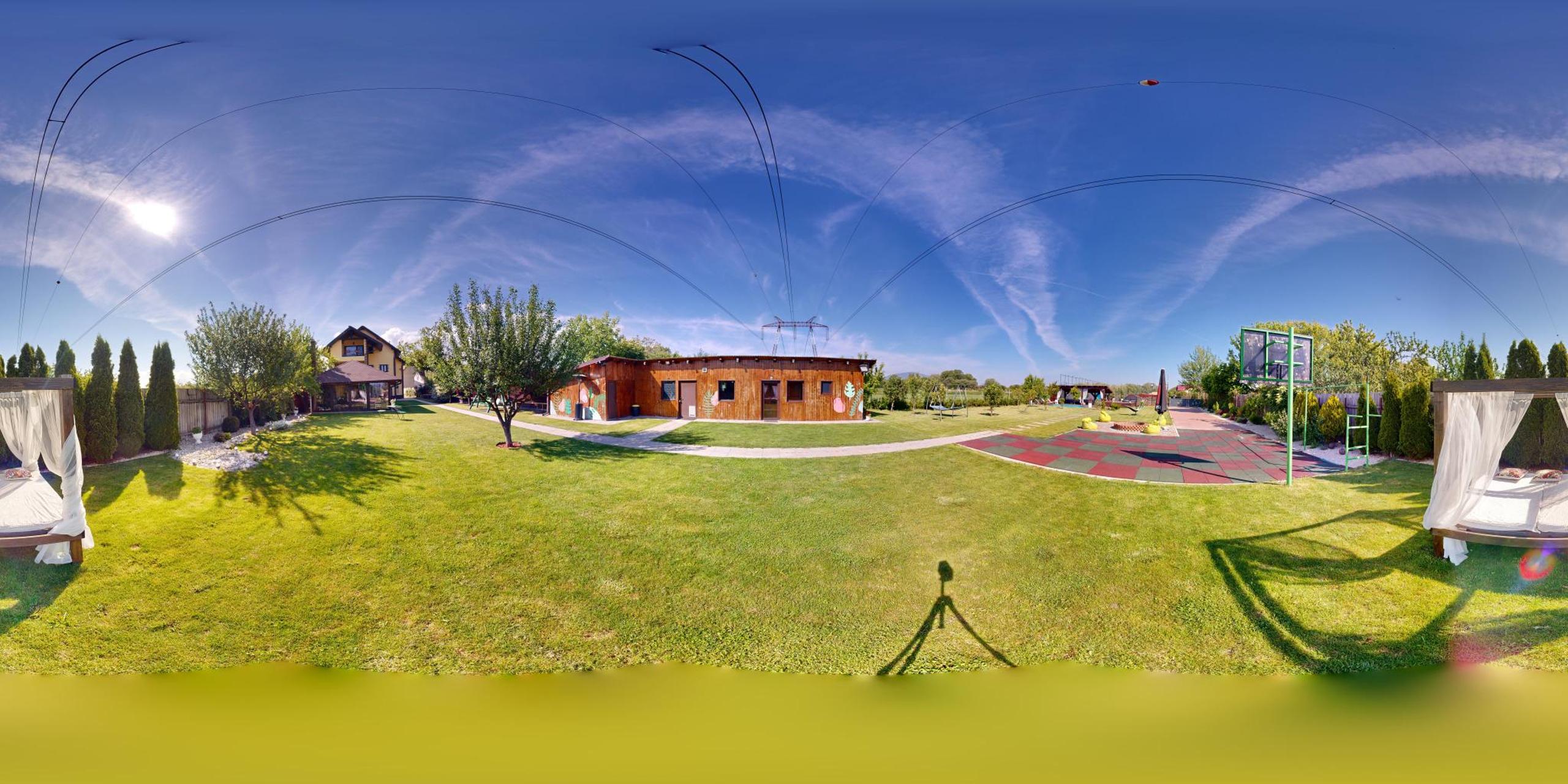 JANINE GARDEN, Braşov (updated prices 2025)