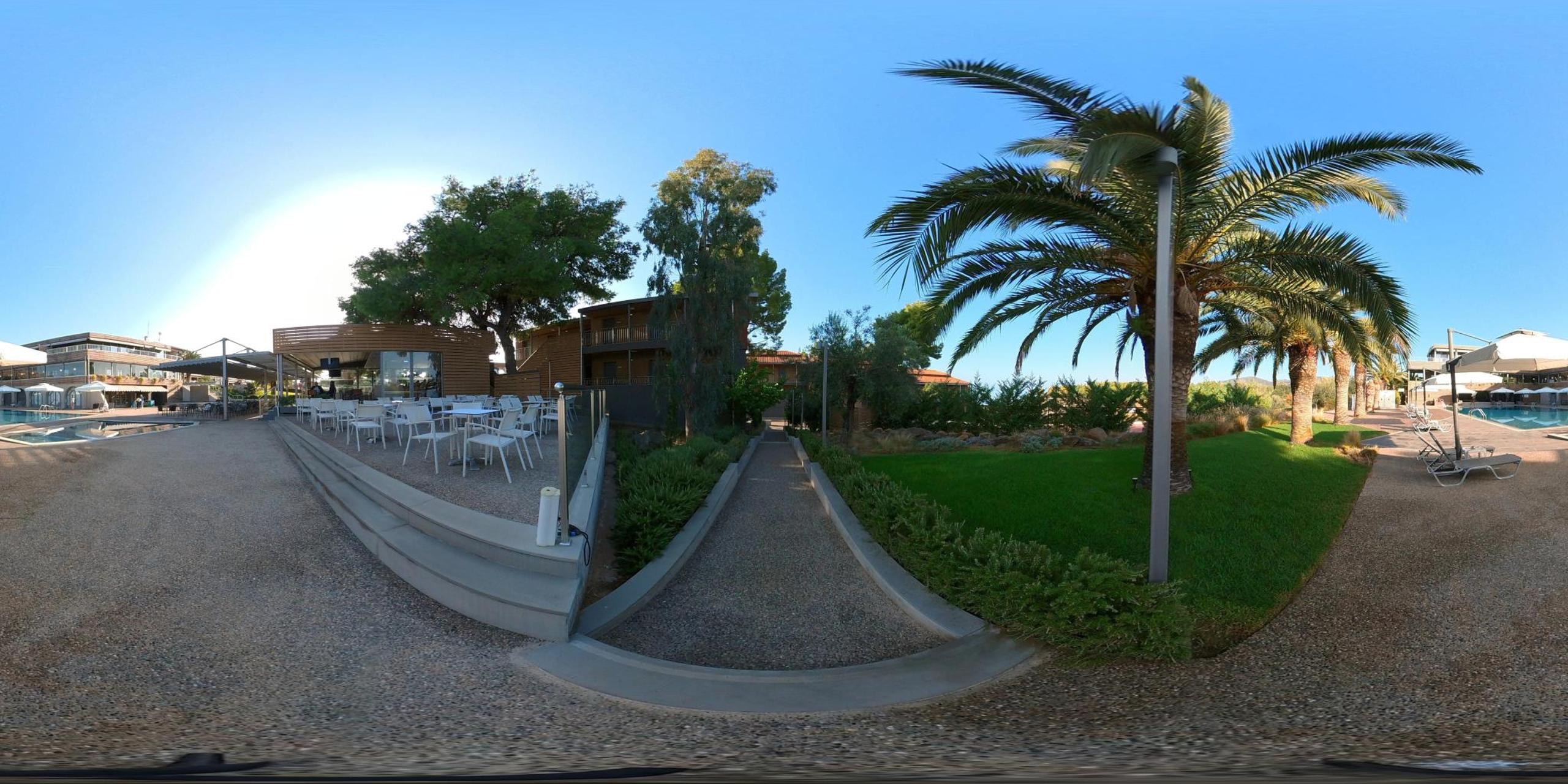 Blue Dolphin Hotel, Metamorfosi (updated prices 2025)