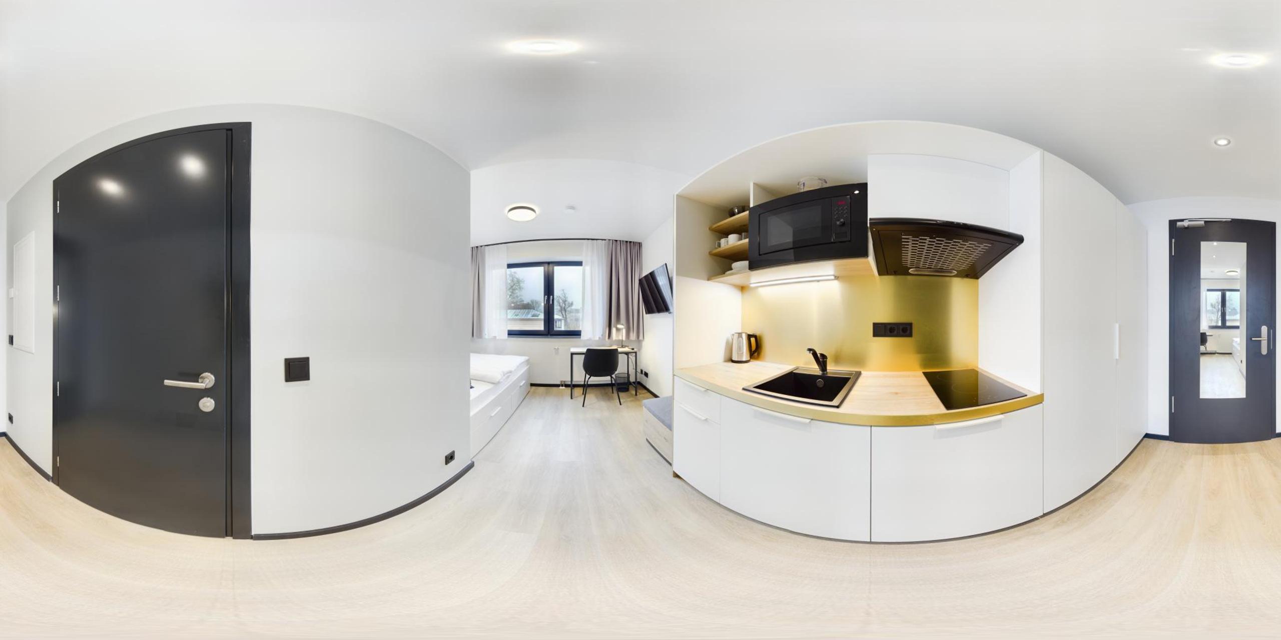 The Base Berlin ONE, Berlijn (bijgewerkte prijzen 2025)