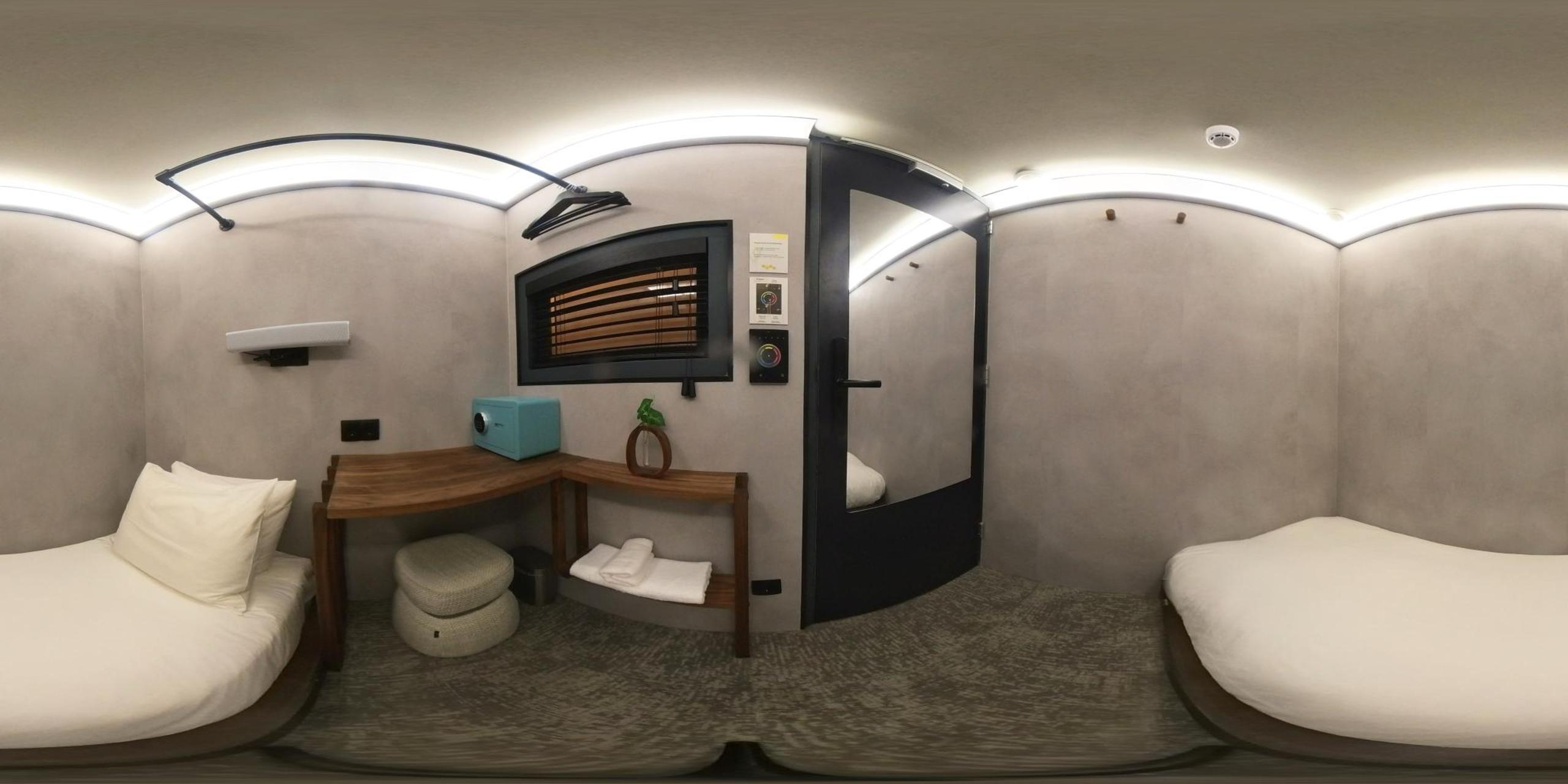 The Hyve Capsule hostel Amsterdam, Amsterdam (updated prices 2025)