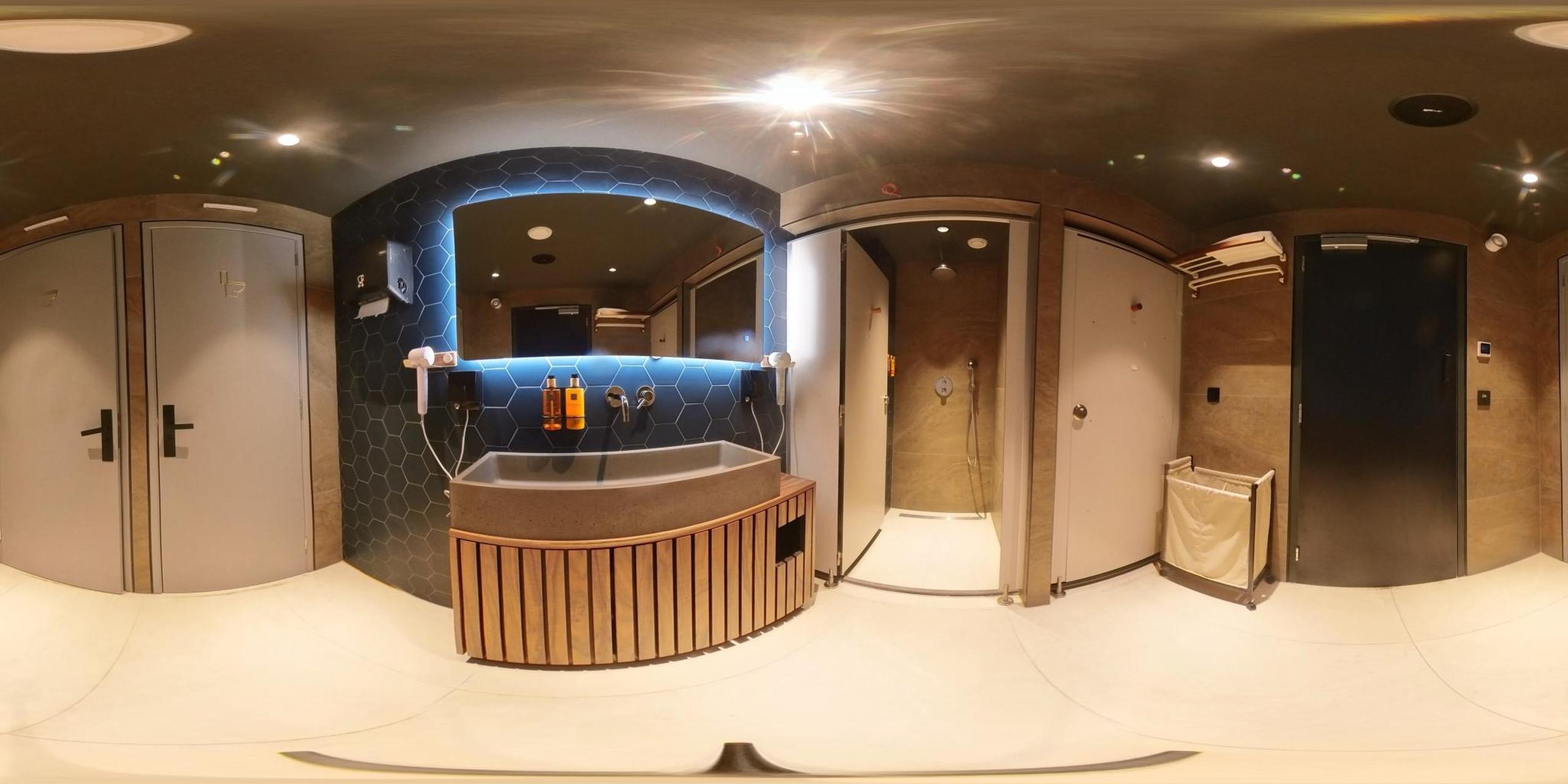The Hyve Capsule hostel Amsterdam, Amsterdam (updated prices 2025)