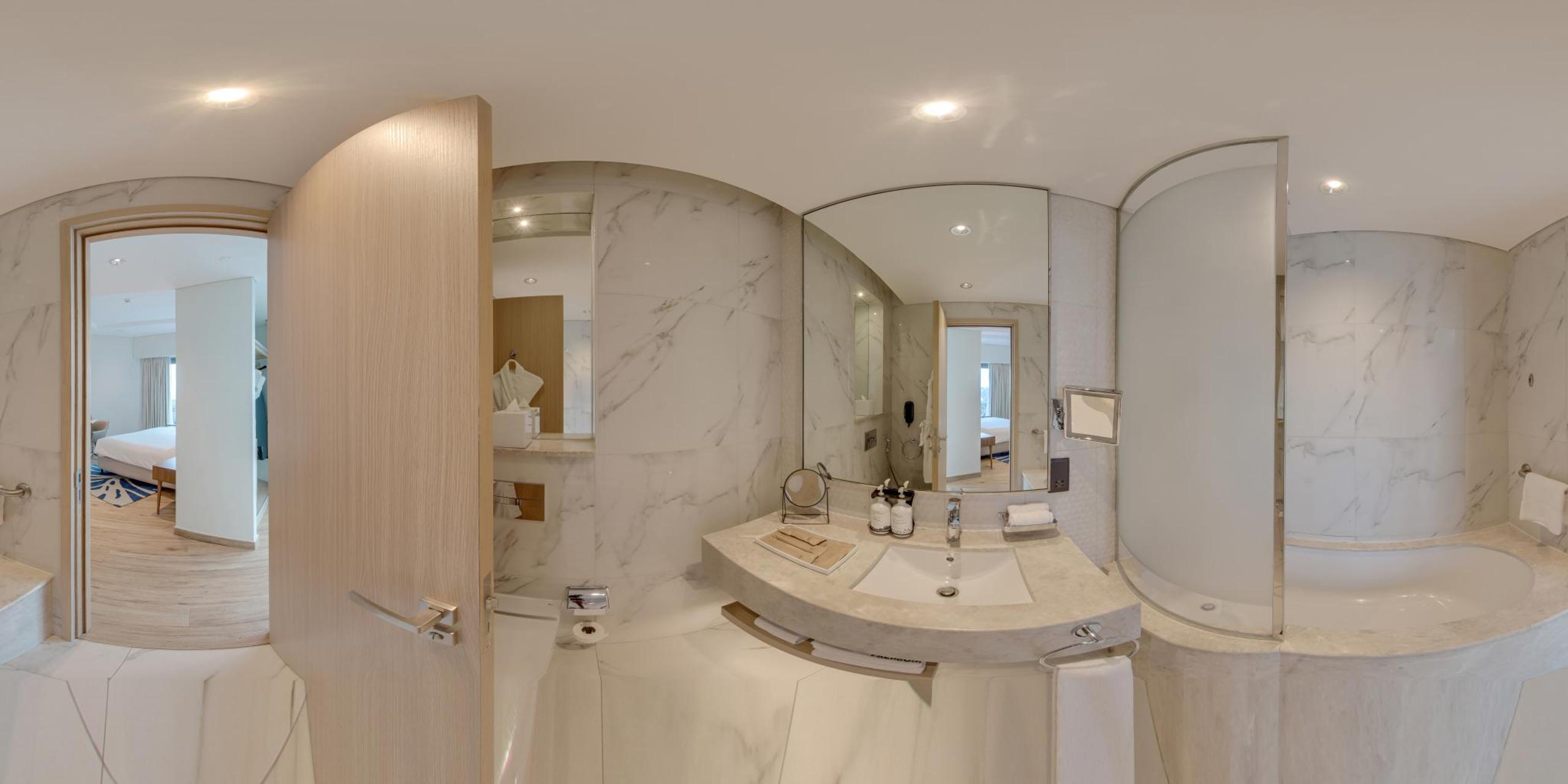 Adagio Premium The Palm, Dubai (updated prices 2025)