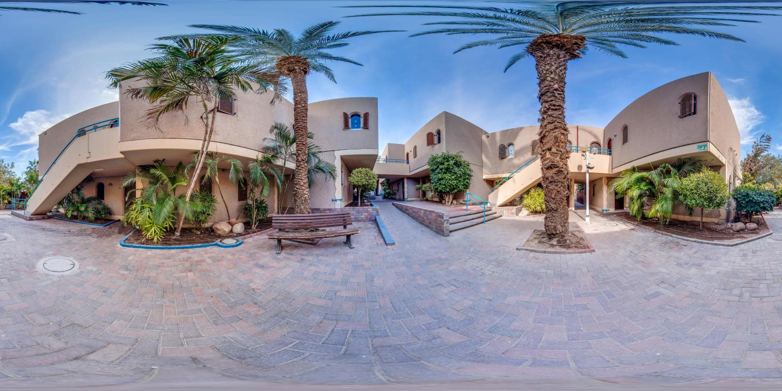 Club In Eilat - Coral Beach Villa Resort, Эйлат (актуальные цены 2025 года)