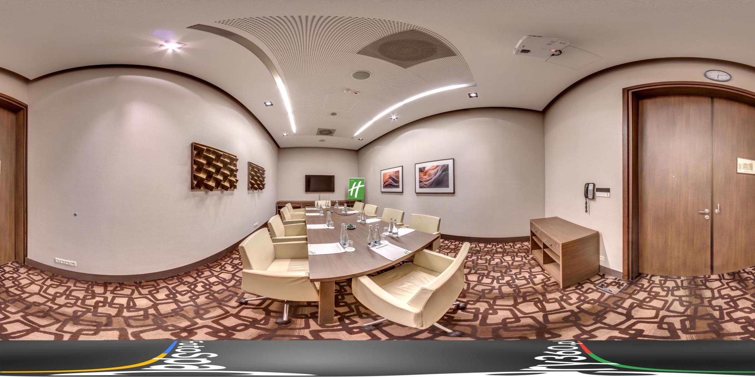 Holiday Inn Resort Warsaw Józefów by IHG, Józefów (updated prices 2025)