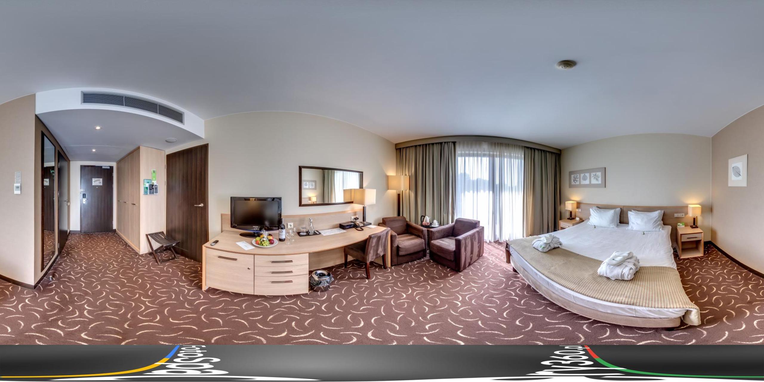 Holiday Inn Resort Warsaw Józefów by IHG, Józefów (updated prices 2025)