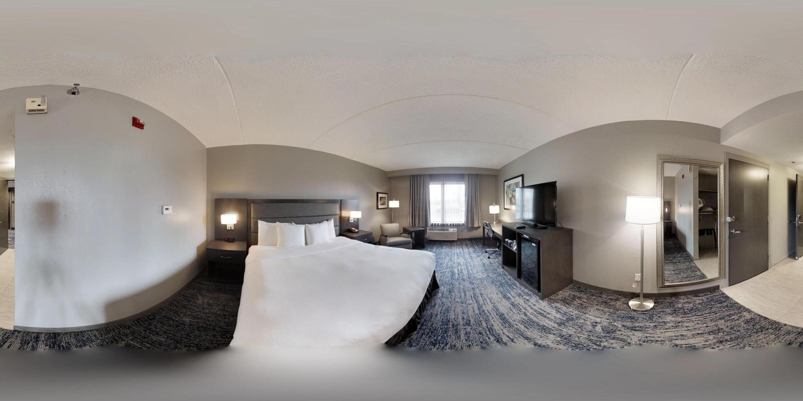 DoubleTree by Hilton Bloomington, Bloomington (updated prices 2025)