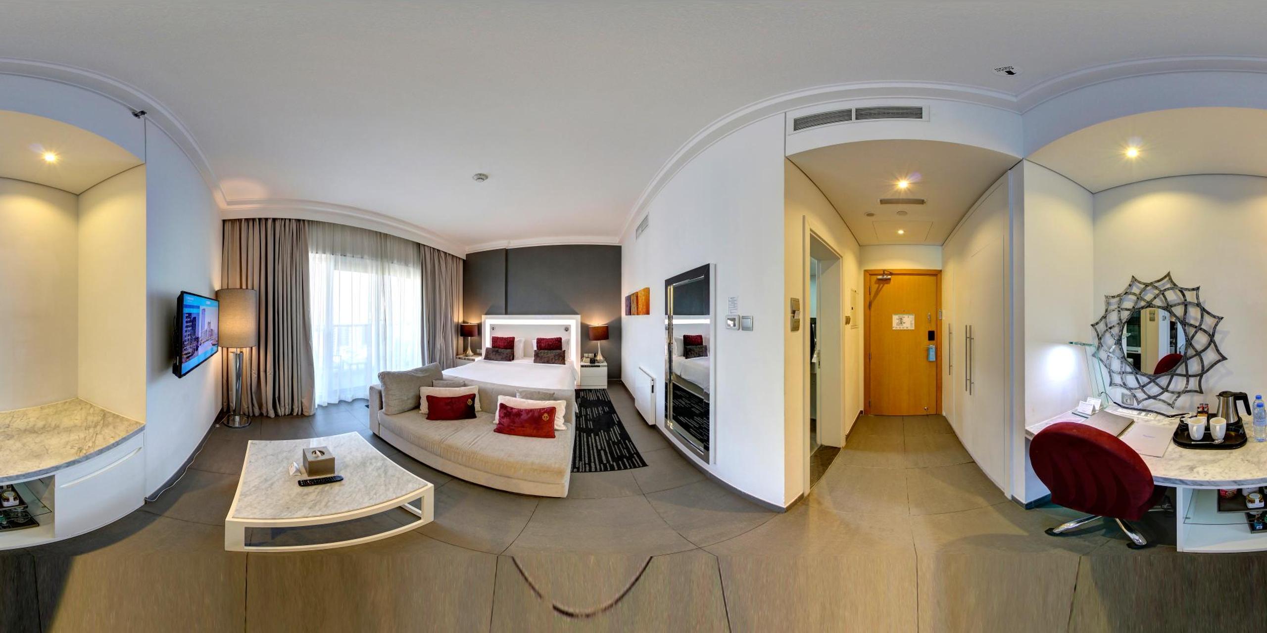 The First Collection Dubai Marina, Dubai (updated prices 2025)