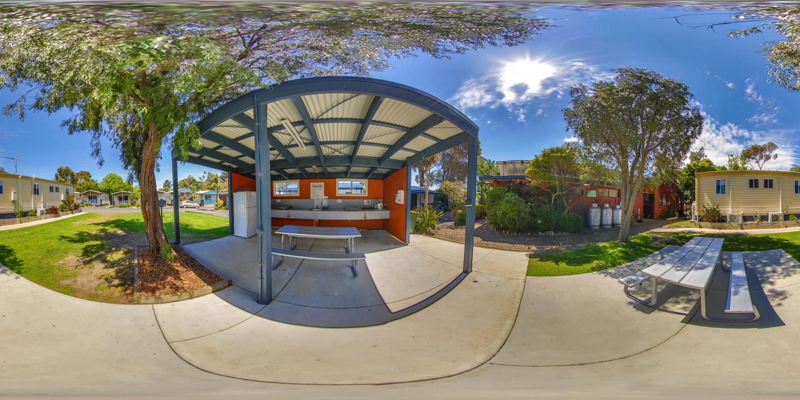 Amaroo Park, Cowes (updated prices 2025)