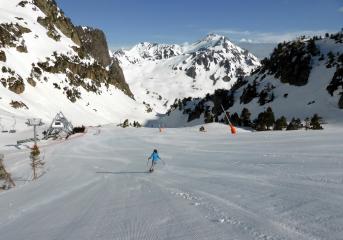 The 10 best ski resorts in France | Booking.com