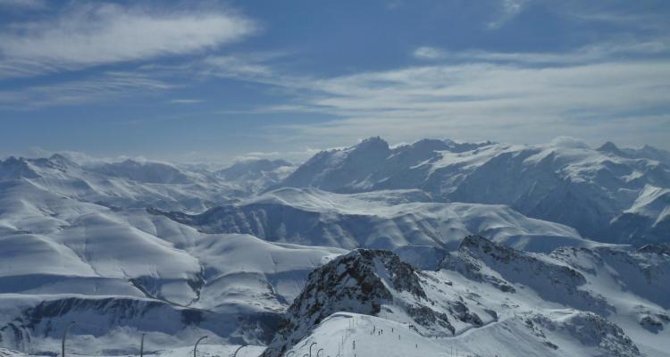 The 10 best ski resorts in France | Booking.com