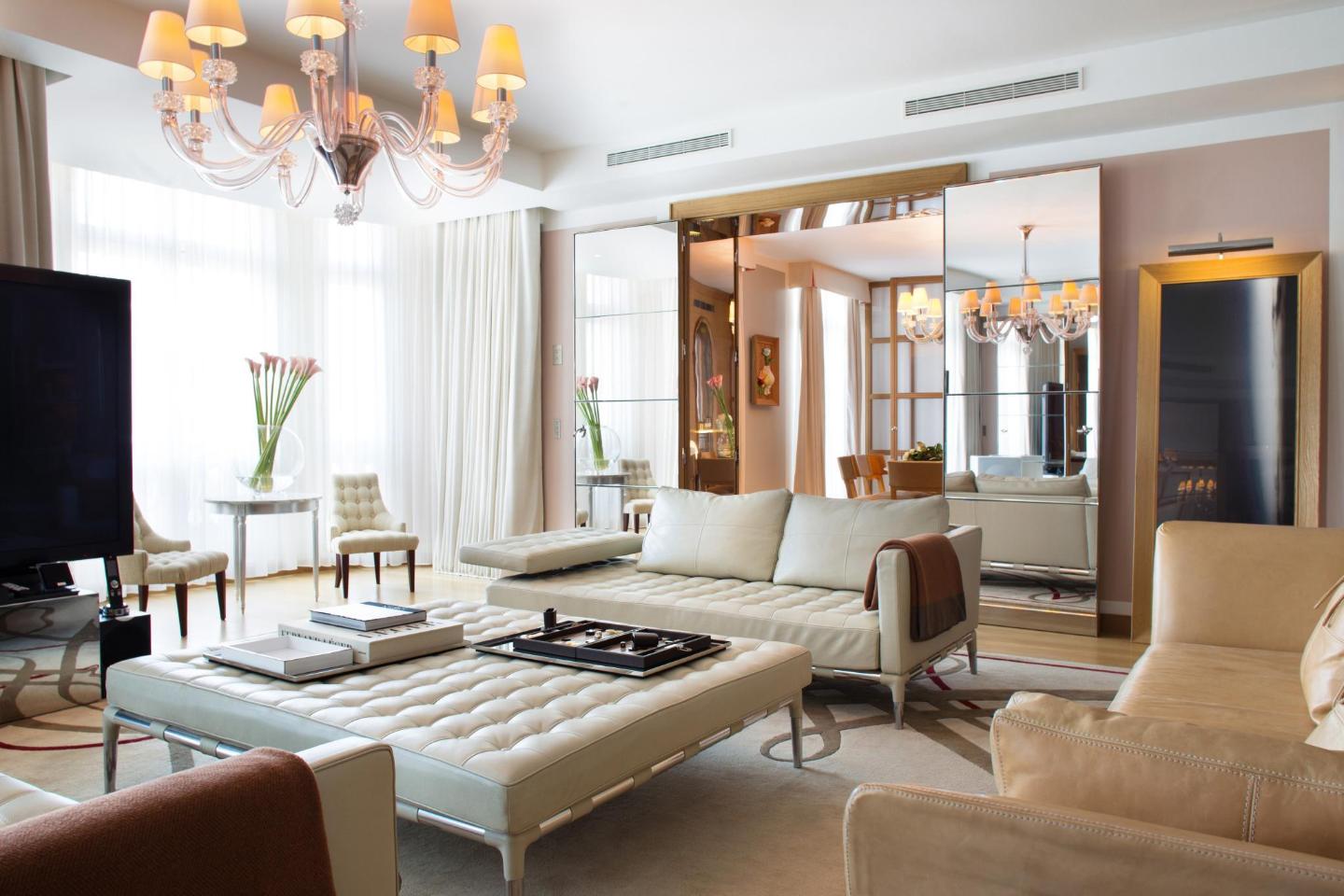 The 10 best luxury hotels in Paris, France | Booking.com