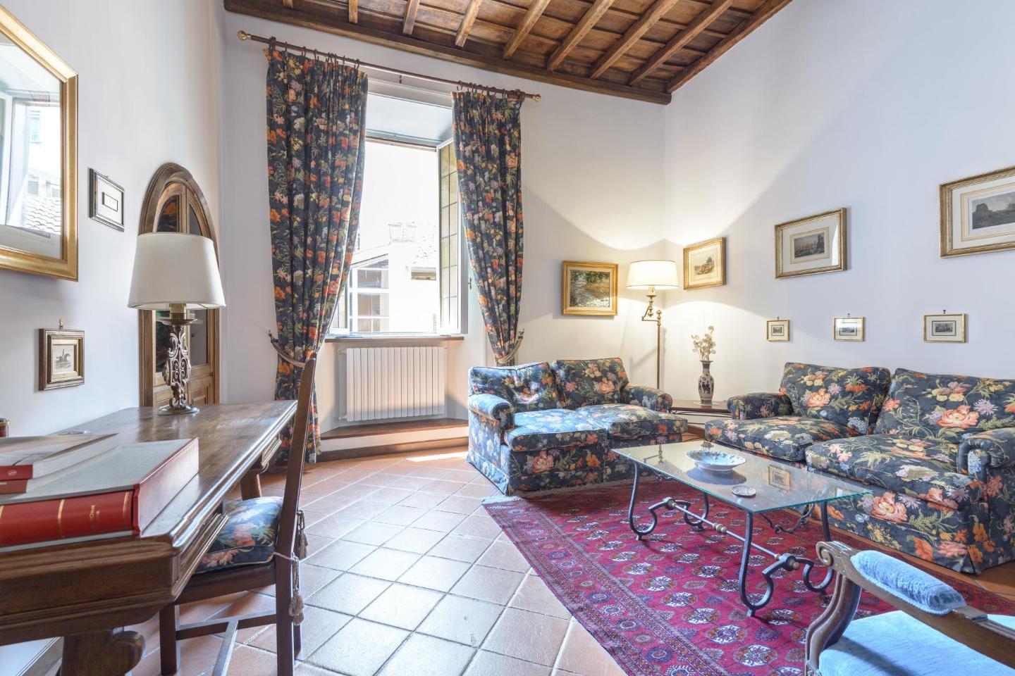 The 10 best luxury hotels in Rome, Italy | Booking.com