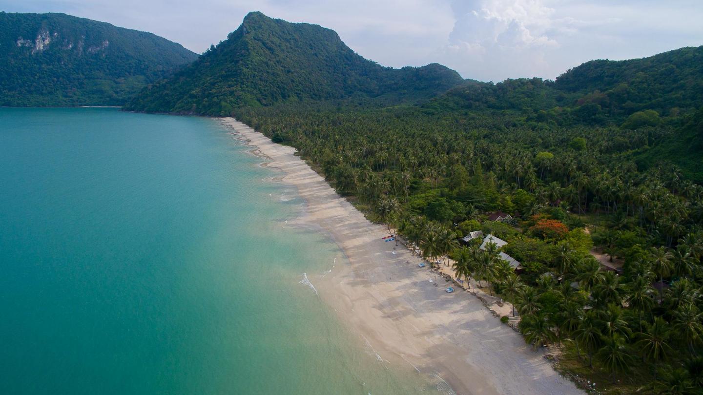 The 10 best beach hotels in Khanom, Thailand | Booking.com