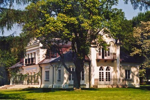Roskosz Zespół Dworsko Parkowy, Biała Podlaska (aktualne ceny na rok 2026)