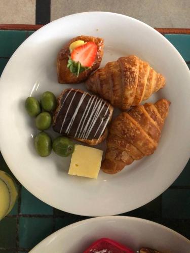 Cinnamon Bey Beruwala, Bentota – Updated 2022 Prices